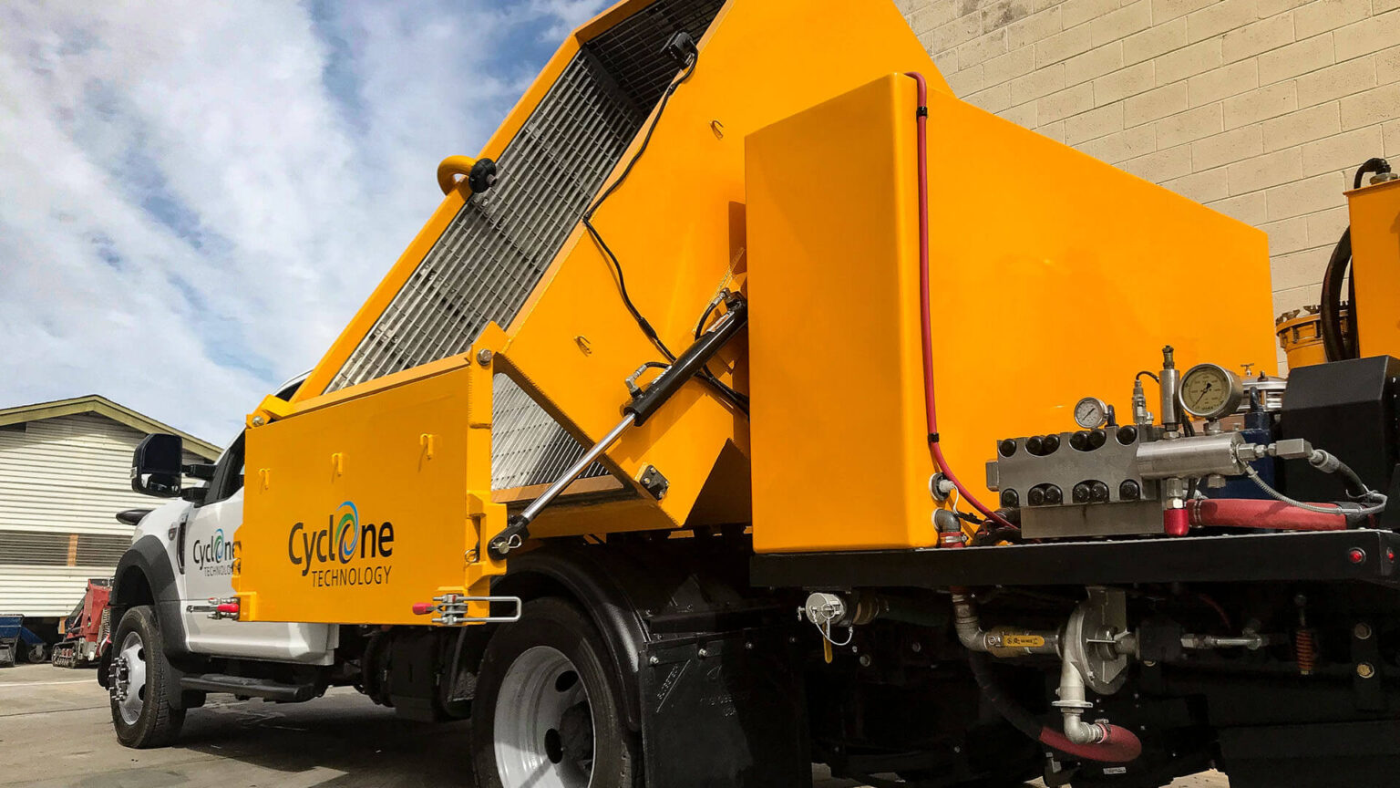 4006ST – Cyclone Tech